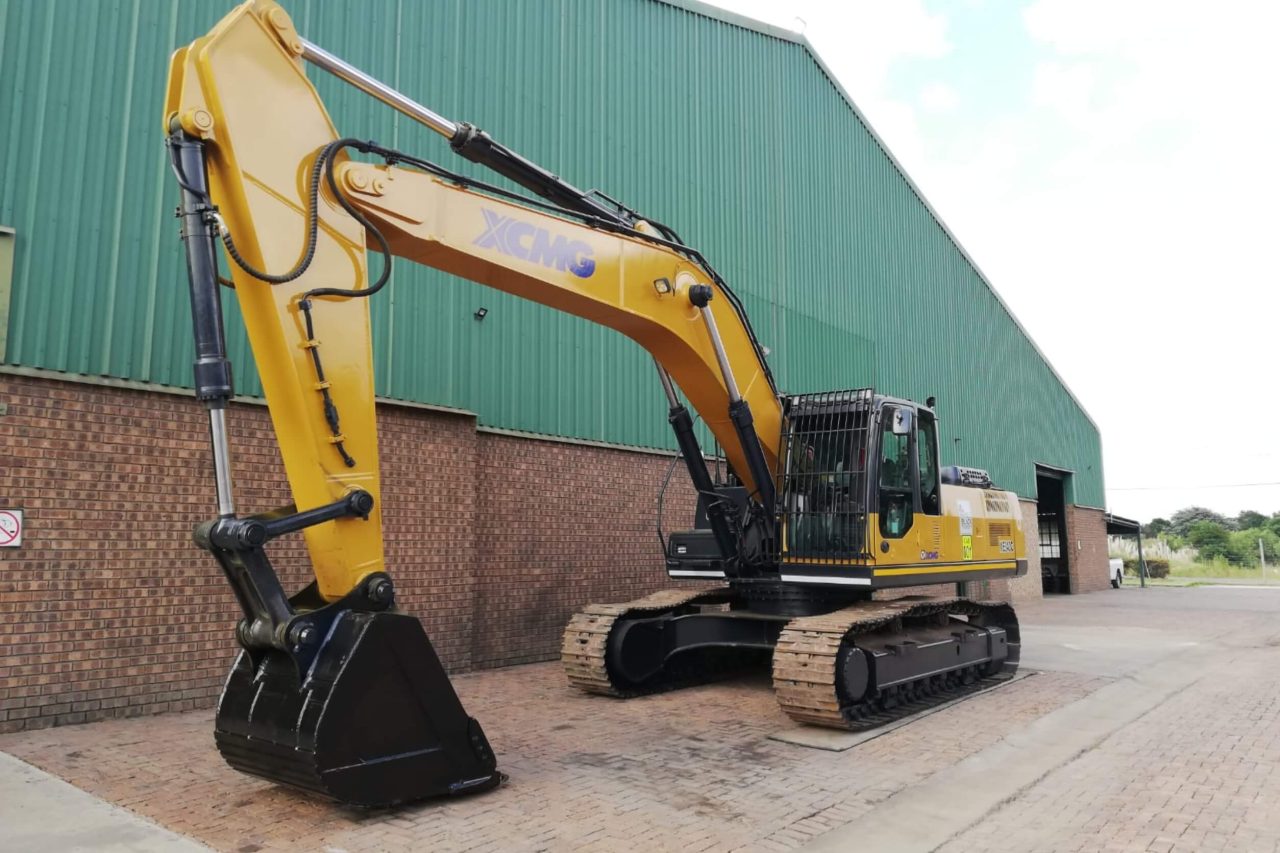 Plant Hire | Gradco SA | High-Performance Equipment